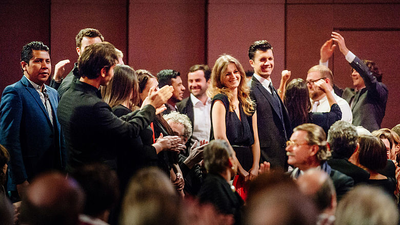 На конкурсе молодых оперных вокалистов "Neue Stimmen" побит рекорд по ...